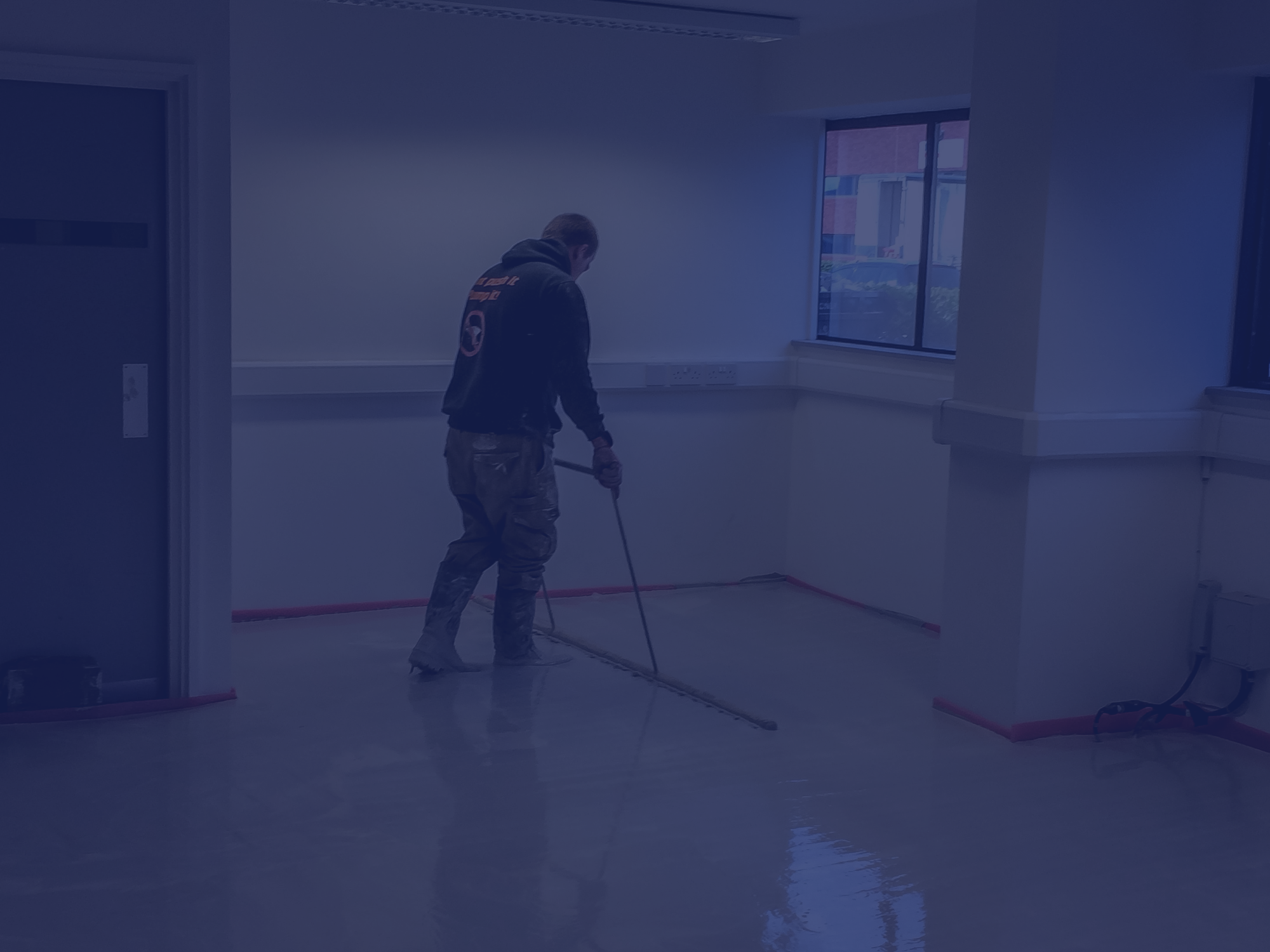 Preparing liquid screed floor for tiling | UK Screeds Ltd